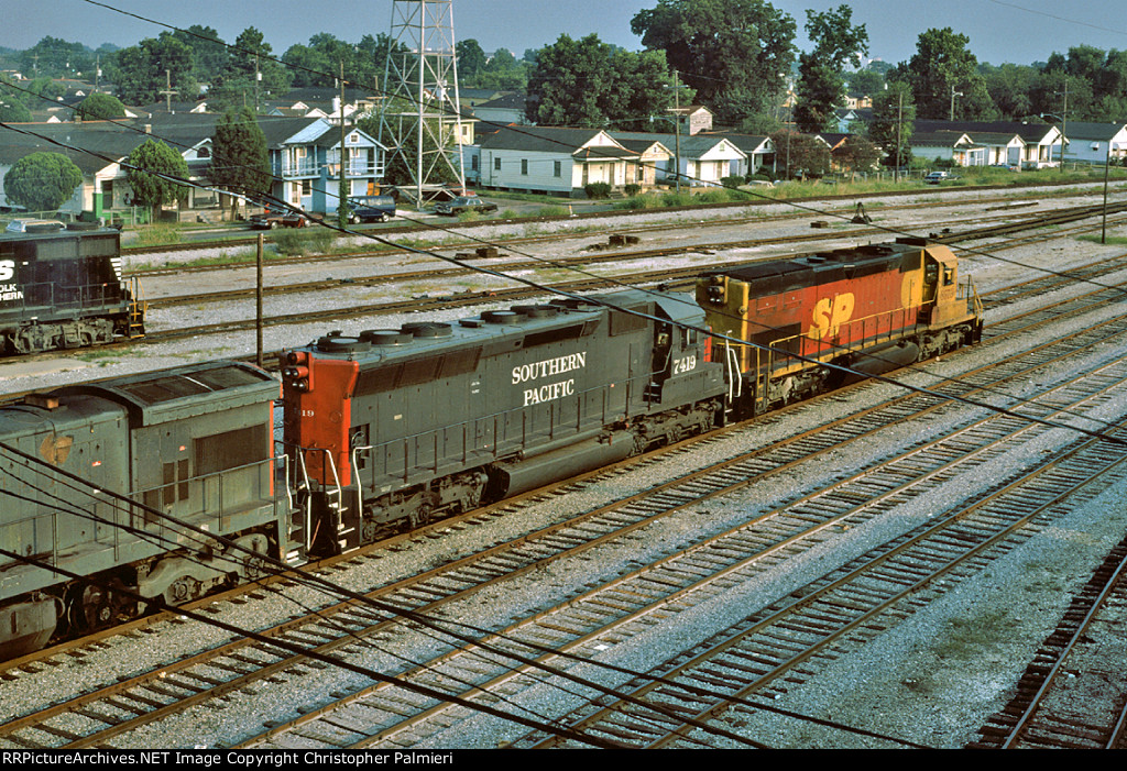 SP 8573, 7419, and 8689 at NS Oliver Yard